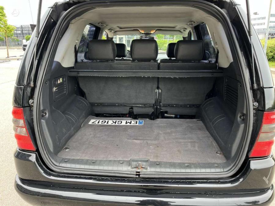 Black Mercedes-Benz ml-430 2000 in Vilnius, with an engine capacity of 4.27 L and mileage of 260 thousand km for 2750 €, photo 21 on AUTOMOTO.COM.LV
