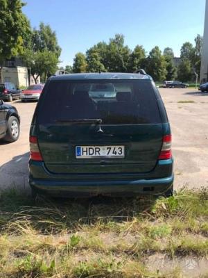 Зеленый Мерседес МЛ 430 1999 в Паневежис, объемом двигателя 4.27 л и пробегом 288 тыс. км за 1450 €, фото 8 на AUTOMOTO.COM.LV