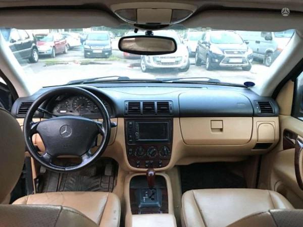 Мерседес МЛ 430 1999 в Паневежис на AUTOMOTO.COM.LV Зеленый Мерседес МЛ 430 1999 в Паневежис, объемом двигателя 4.27 л и пробегом 288 тыс. км за 1450 €, фото 5 на AUTOMOTO.COM.LV