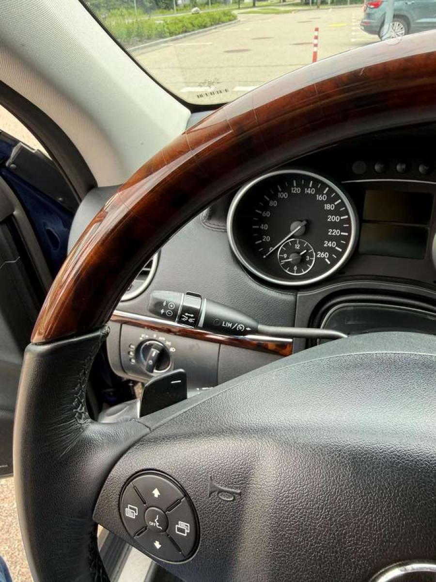 Zils Mercedes-Benz ml-450 2009 Viļņa, ar dzinēja tilpumu 4.00 L un nobraukumu 290 tūkst. km par 9800 €, foto 8 vietnē AUTOMOTO.COM.LV