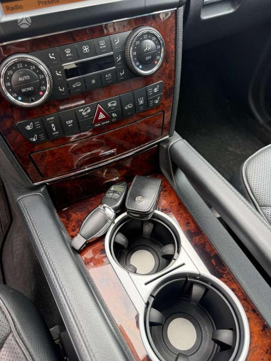Zils Mercedes-Benz ml-450 2009 Viļņa, ar dzinēja tilpumu 4.00 L un nobraukumu 290 tūkst. km par 9800 €, foto 12 vietnē AUTOMOTO.COM.LV