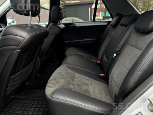 Mercedes-Benz ml-450 2009 in Riga, with an engine capacity of 4.00 L and mileage of 289 thousand km for 6950 €, photo 11 on AUTOMOTO.COM.LV