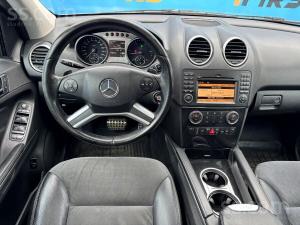 Mercedes-Benz ml-450 2009 in Riga, with an engine capacity of 4.00 L and mileage of 289 thousand km for 6950 €, photo 15 on AUTOMOTO.COM.LV
