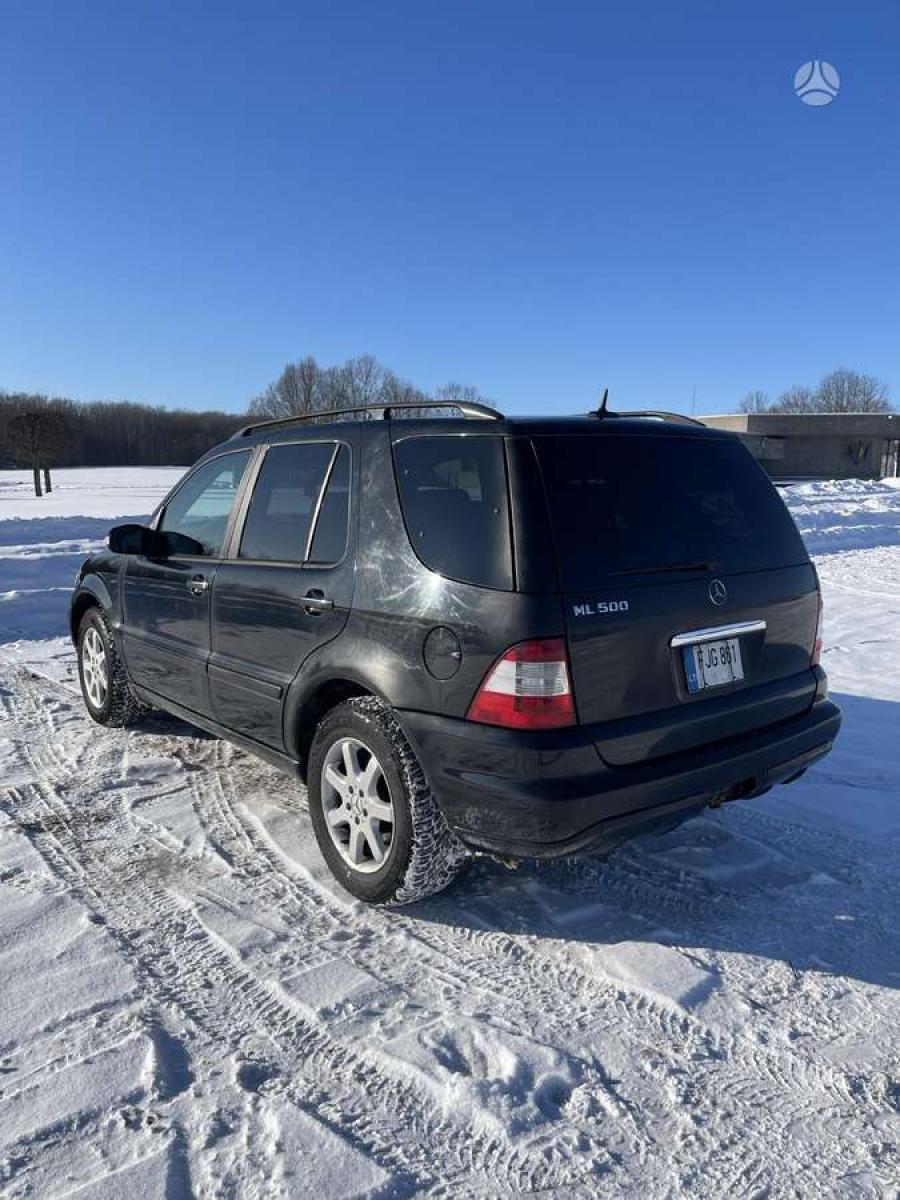 Черный Мерседес МЛ 500 2004 в Каунас, объемом двигателя 4.97 л и пробегом 223 тыс. км за 3350 €, фото 7 на AUTOMOTO.COM.LV
