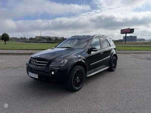 Черный Мерседес МЛ 500 2006 в Каунас, объемом двигателя 5.00 л и пробегом 245 тыс. км за 9500 €, фото 1 на AUTOMOTO.COM.LV