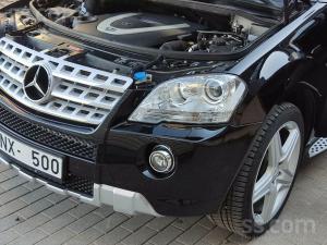 Melns Mercedes-Benz ml-500 2008 Preiļi, ar dzinēja tilpumu 5.50 L un nobraukumu 175 tūkst. km par 18500 €, foto 11 vietnē AUTOMOTO.COM.LV