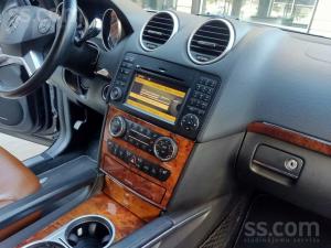Melns Mercedes-Benz ml-500 2008 Preiļi, ar dzinēja tilpumu 5.50 L un nobraukumu 175 tūkst. km par 18500 €, foto 20 vietnē AUTOMOTO.COM.LV