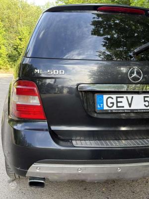 Black Mercedes-Benz ml-500 2010 in Vilnius, with an engine capacity of 5.00 L and mileage of 400 thousand km for 3900 €, photo 5 on AUTOMOTO.COM.LV