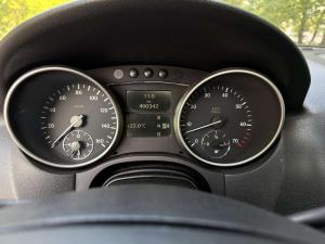 Black Mercedes-Benz ml-500 2010 in Vilnius, with an engine capacity of 5.00 L and mileage of 400 thousand km for 3900 €, photo 31 on AUTOMOTO.COM.LV