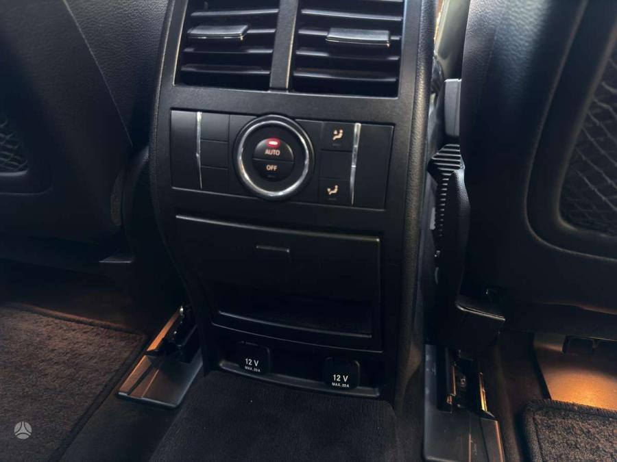 Black Mercedes-Benz ml-500 2010 in Vilnius, with an engine capacity of 5.00 L and mileage of 400 thousand km for 3900 €, photo 34 on AUTOMOTO.COM.LV