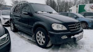 Zils Mercedes-Benz ml-500 2002 Rīga, ar dzinēja tilpumu 5.00 L un nobraukumu 500 tūkst. km par 3500 €, foto 2 vietnē AUTOMOTO.COM.LV
