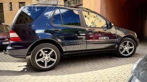 Blue Mercedes-Benz ml-500 2002 in Riga, with an engine capacity of 5.00 L and mileage of 500 thousand km for 3750 €, photo 12 on AUTOMOTO.COM.LV