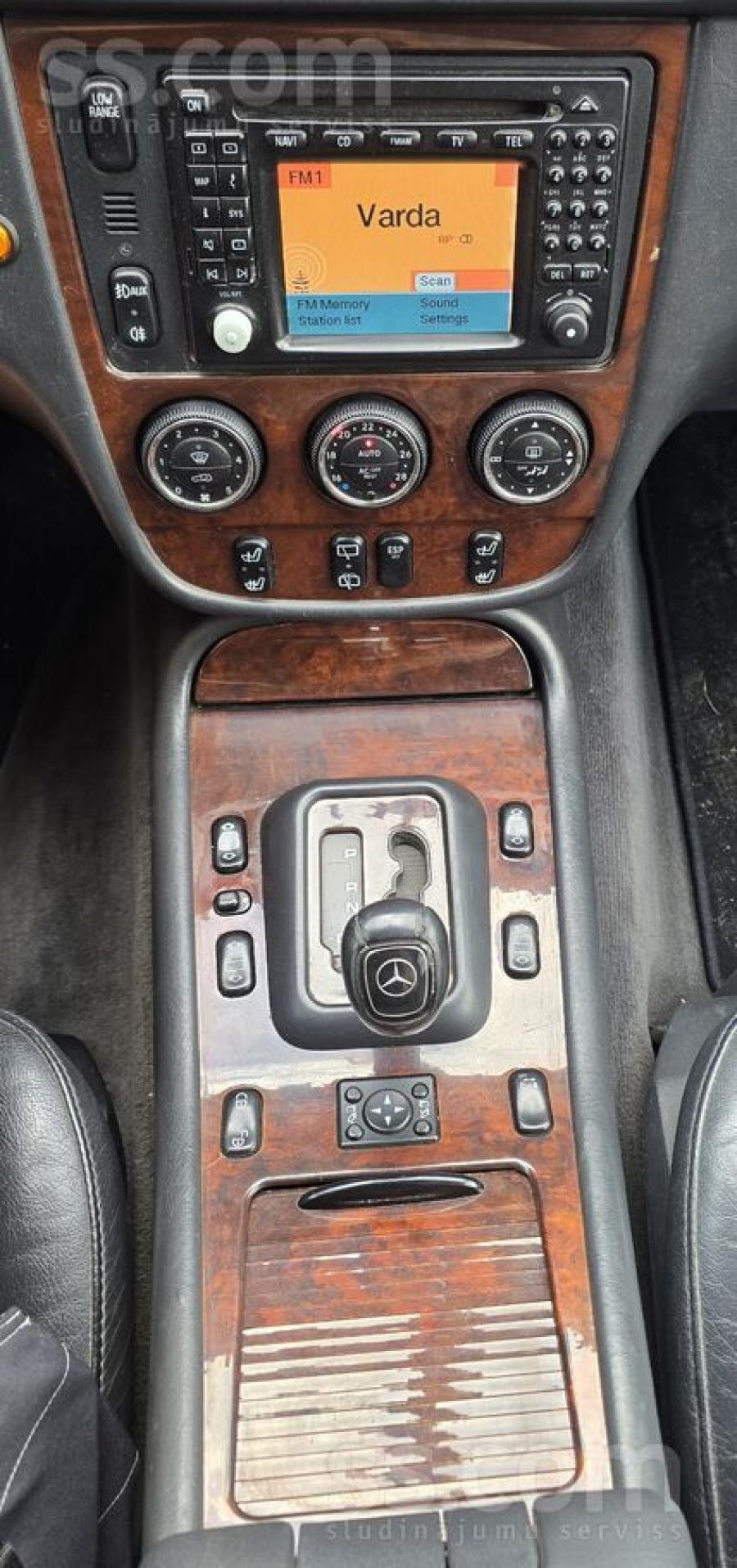 Zils Mercedes-Benz ml-500 2002 Rīga, ar dzinēja tilpumu 5.00 L un nobraukumu 505 tūkst. km par 3650 €, foto 12 vietnē AUTOMOTO.COM.LV