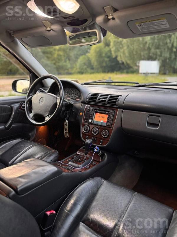 Синий Мерседес МЛ 500 2002 в Рига, объемом двигателя 5.00 л и пробегом 501 тыс. км за 3390 €, фото 6 на AUTOMOTO.COM.LV