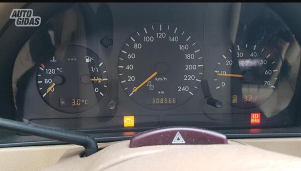 Синий Мерседес МЛ 500 2003 в Алитус, объемом двигателя 5.00 л и пробегом 320 тыс. км за 4100 €, фото 10 на AUTOMOTO.COM.LV