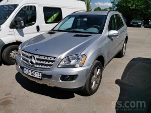 Серый Мерседес МЛ 500 2006 в Рига, объемом двигателя 5.00 л и пробегом 41 тыс. км за 11999 €, фото  на AUTOMOTO.COM.LV