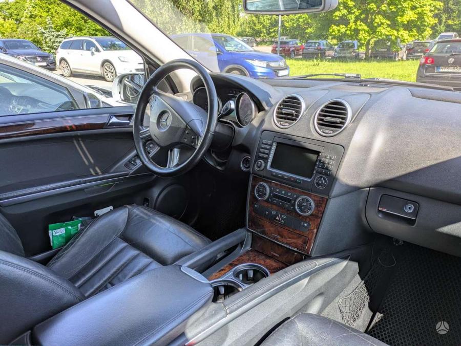Pelēks Mercedes-Benz ml-500 2006 Viļņa, ar dzinēja tilpumu 4.97 L un nobraukumu 275 tūkst. km par 5600 €, foto 11 vietnē AUTOMOTO.COM.LV