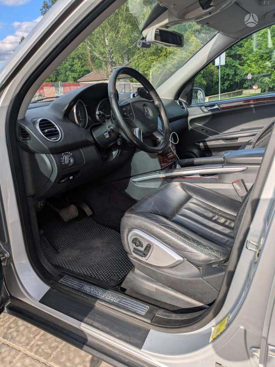 Pelēks Mercedes-Benz ml-500 2006 Viļņa, ar dzinēja tilpumu 4.97 L un nobraukumu 275 tūkst. km par 5600 €, foto 12 vietnē AUTOMOTO.COM.LV