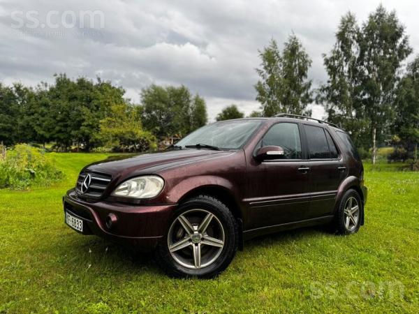 Sarkans Mercedes-Benz ml-500 2004 Ogre, ar dzinēja tilpumu 5.00 L un nobraukumu 218 tūkst. km par 3500 €, foto 1 vietnē AUTOMOTO.COM.LV