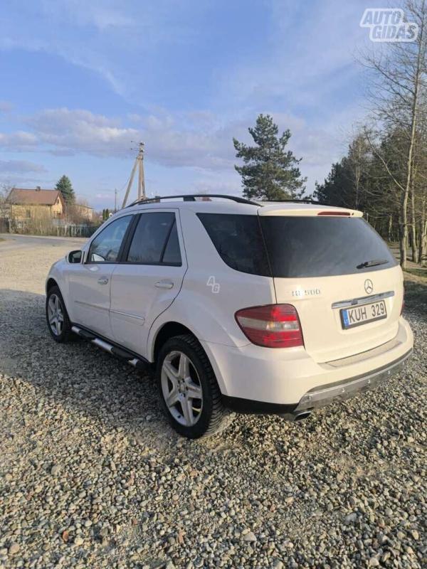 White Mercedes-Benz ml-500 2006 in Klaipeda, with an engine capacity of 5.00 L and mileage of 480 thousand km for 5700 €, photo 4 on AUTOMOTO.COM.LV