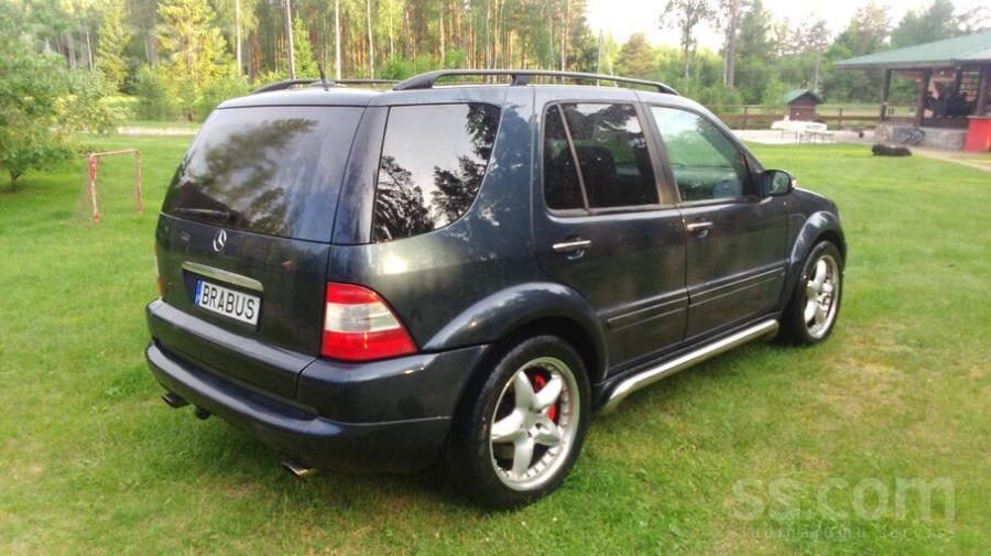 Синий Мерседес МЛ 55 АМГ 2003 в Рига, объемом двигателя 5.40 л и пробегом 205 тыс. км за 8500 €, фото 4 на AUTOMOTO.COM.LV