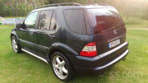 Синий Мерседес МЛ 55 АМГ 2003 в Рига, объемом двигателя 5.40 л и пробегом 205 тыс. км за 8500 €, фото 5 на AUTOMOTO.COM.LV