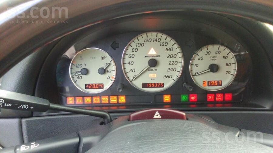 Синий Мерседес МЛ 55 АМГ 2003 в Рига, объемом двигателя 5.40 л и пробегом 205 тыс. км за 8500 €, фото 15 на AUTOMOTO.COM.LV
