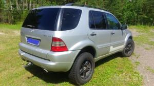Синий Мерседес МЛ 55 АМГ 2003 в Рига, объемом двигателя 5.40 л и пробегом 205 тыс. км за 8500 €, фото 21 на AUTOMOTO.COM.LV