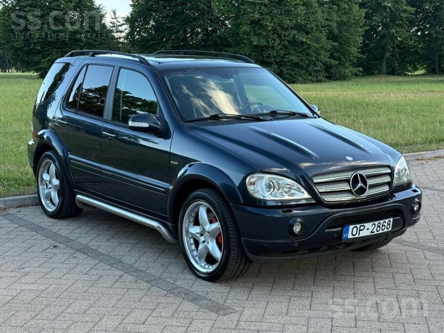 Синий Мерседес МЛ 55 АМГ 2003 в Рига, объемом двигателя 5.40 л и пробегом 205 тыс. км за 3990 €, фото 3 на AUTOMOTO.COM.LV