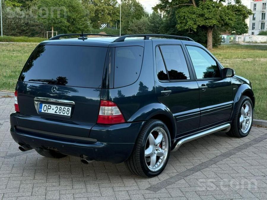 Синий Мерседес МЛ 55 АМГ 2003 в Рига, объемом двигателя 5.40 л и пробегом 205 тыс. км за 3990 €, фото 6 на AUTOMOTO.COM.LV