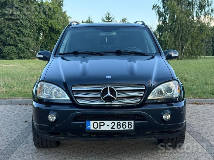 Синий Мерседес МЛ 55 АМГ 2003 в Рига, объемом двигателя 5.40 л и пробегом 205 тыс. км за 3990 €, фото 7 на AUTOMOTO.COM.LV