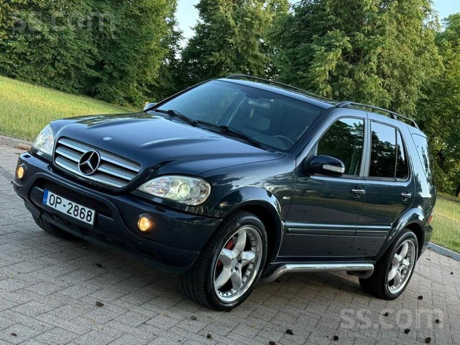 Синий Мерседес МЛ 55 АМГ 2003 в Рига, объемом двигателя 5.40 л и пробегом 205 тыс. км за 3990 €, фото 10 на AUTOMOTO.COM.LV