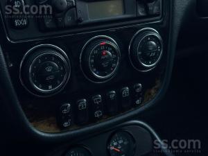 Синий Мерседес МЛ 55 АМГ 2003 в Рига, объемом двигателя 5.40 л и пробегом 205 тыс. км за 3990 €, фото 23 на AUTOMOTO.COM.LV