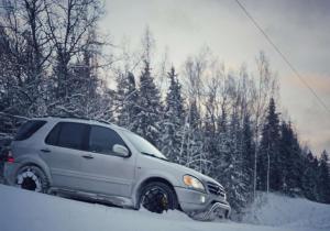 Grey Mercedes-Benz ml-55-amg 2002 in Ignalina, with an engine capacity of 5.50 L and mileage of 199 thousand km for 4750 €, photo  on AUTOMOTO.COM.LV