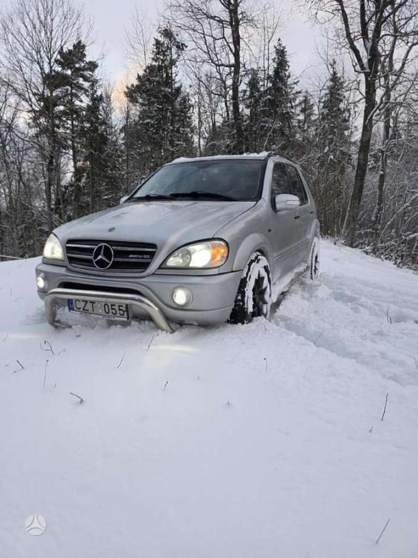 Grey Mercedes-Benz ml-55-amg 2002 in Ignalina, with an engine capacity of 5.50 L and mileage of 199 thousand km for 4750 €, photo 2 on AUTOMOTO.COM.LV