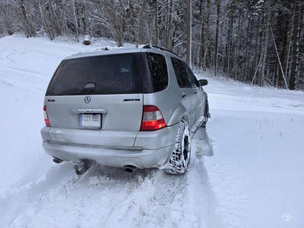 Серый Мерседес МЛ 55 АМГ 2002 в Игналина, объемом двигателя 5.50 л и пробегом 199 тыс. км за 4750 €, фото 4 на AUTOMOTO.COM.LV
