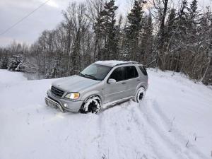 Серый Мерседес МЛ 55 АМГ 2002 в Игналина, объемом двигателя 5.50 л и пробегом 198 тыс. км за 4250 €, фото 4 на AUTOMOTO.COM.LV