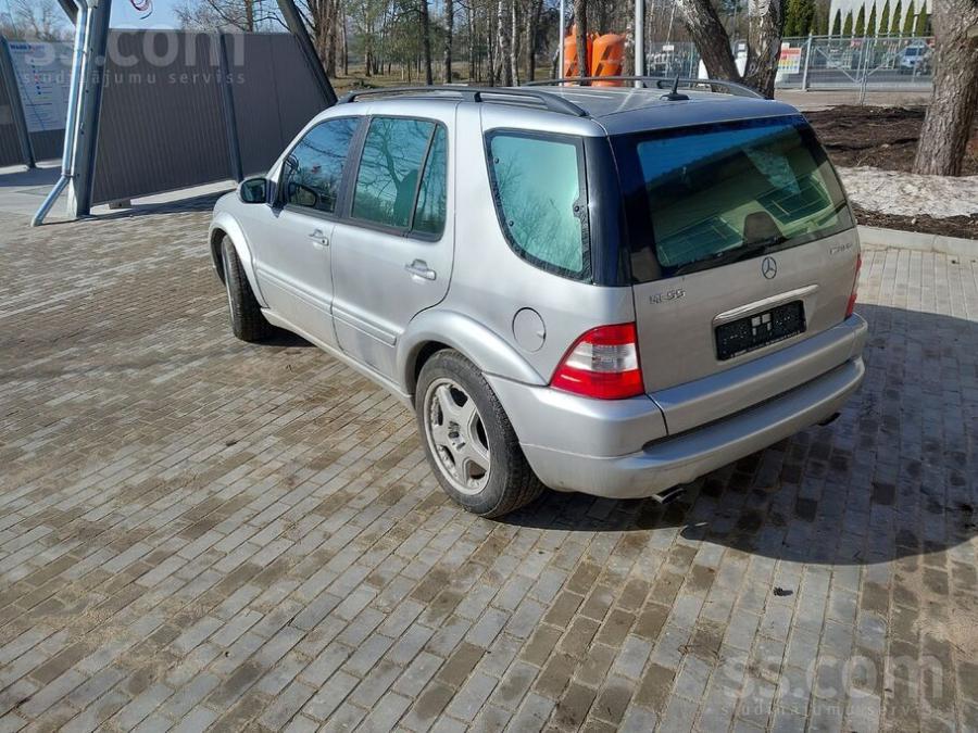 Grey Mercedes-Benz ml-55-amg 2002 in Riga, with an engine capacity of 5.50 L and mileage of 305 thousand km for 7999 €, photo 6 on AUTOMOTO.COM.LV
