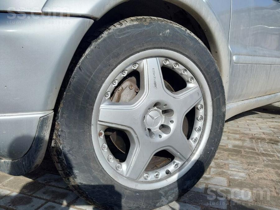 Pelēks Mercedes-Benz ml-55-amg 2002 Rīga, ar dzinēja tilpumu 5.50 L un nobraukumu 305 tūkst. km par 7999 €, foto 8 vietnē AUTOMOTO.COM.LV