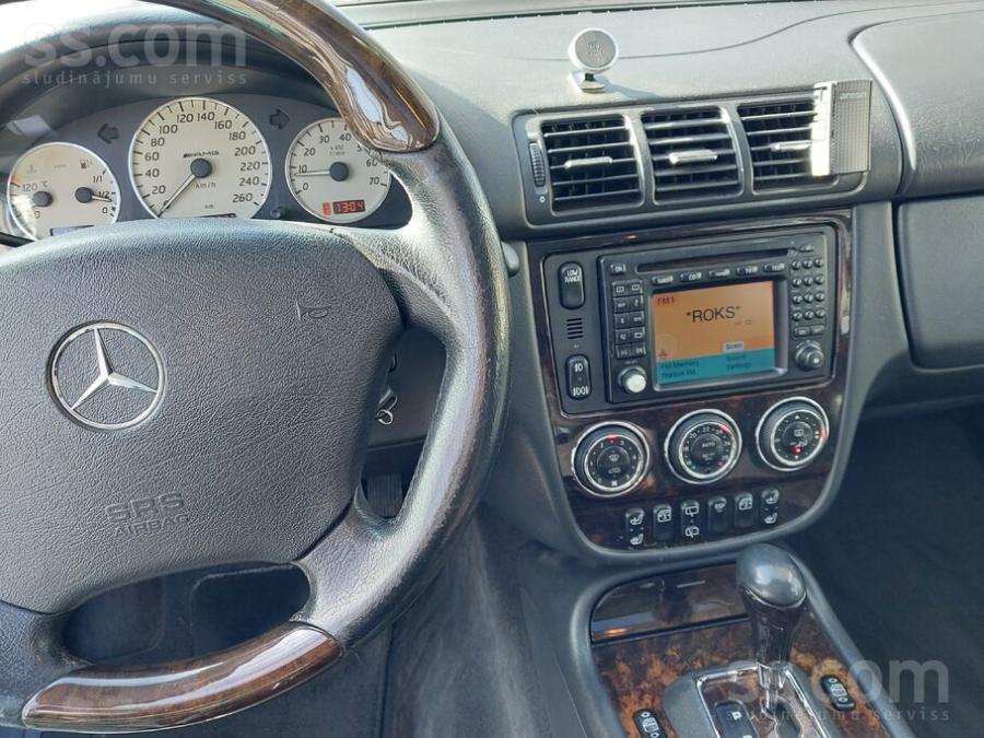 Pelēks Mercedes-Benz ml-55-amg 2002 Rīga, ar dzinēja tilpumu 5.50 L un nobraukumu 305 tūkst. km par 7999 €, foto 17 vietnē AUTOMOTO.COM.LV