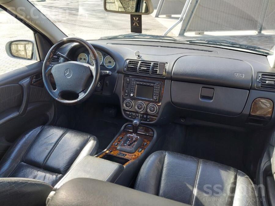 Pelēks Mercedes-Benz ml-55-amg 2002 Rīga, ar dzinēja tilpumu 5.50 L un nobraukumu 305 tūkst. km par 7999 €, foto 23 vietnē AUTOMOTO.COM.LV