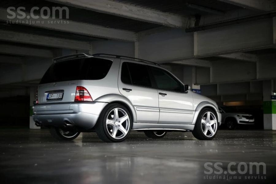 Grey Mercedes-Benz ml-55-amg 2002 in Jurmala, with an engine capacity of 5.50 L and mileage of 223 thousand km for 13200 €, photo 1 on AUTOMOTO.COM.LV