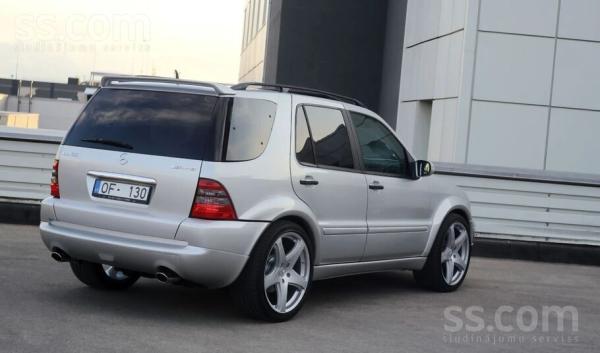 Grey Mercedes-Benz ml-55-amg 2002 in Jurmala, with an engine capacity of 5.50 L and mileage of 223 thousand km for 13200 €, photo 4 on AUTOMOTO.COM.LV