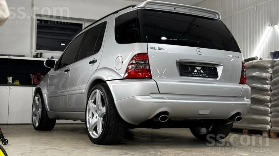 Grey Mercedes-Benz ml-55-amg 2002 in Jurmala, with an engine capacity of 5.50 L and mileage of 223 thousand km for 13200 €, photo 11 on AUTOMOTO.COM.LV