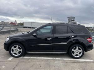 Melns Mercedes-Benz ML 550 2007 Viļņa, ar dzinēja tilpumu 5.50 L un nobraukumu 339 tūkst. km par 9000 €, foto 6 vietnē AUTOMOTO.COM.LV
