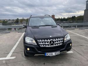 Melns Mercedes-Benz ML 550 2007 Viļņa, ar dzinēja tilpumu 5.50 L un nobraukumu 339 tūkst. km par 9000 €, foto 8 vietnē AUTOMOTO.COM.LV