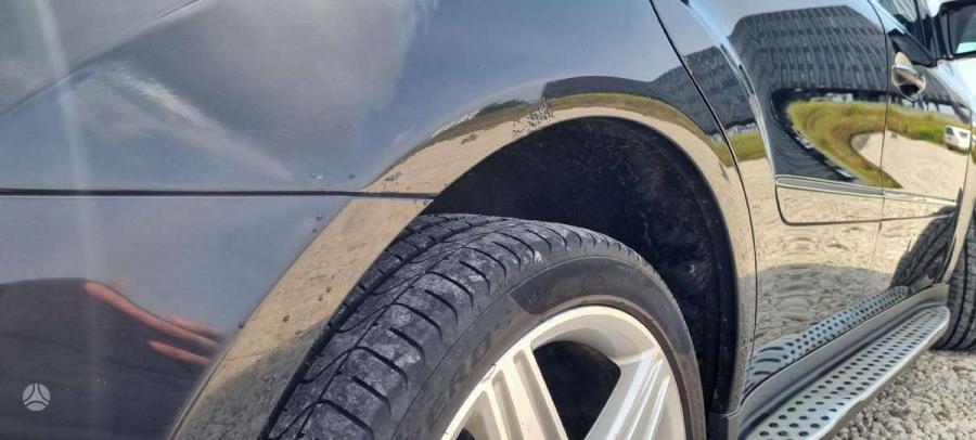 Melns Mercedes-Benz ML 550 2009 Viļņa, ar dzinēja tilpumu 5.46 L un nobraukumu 161 tūkst. km par 9800 €, foto 14 vietnē AUTOMOTO.COM.LV