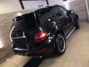 Black Mercedes-Benz ML 550 2010 in Jonava, with an engine capacity of 5.50 L and mileage of 330 thousand km for 9000 €, photo  on AUTOMOTO.COM.LV