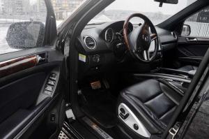 Melns Mercedes-Benz ML 550 2010 Jonava, ar dzinēja tilpumu 5.50 L un nobraukumu 330 tūkst. km par 9000 €, foto 11 vietnē AUTOMOTO.COM.LV