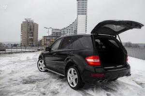 Melns Mercedes-Benz ML 550 2010 Jonava, ar dzinēja tilpumu 5.50 L un nobraukumu 330 tūkst. km par 9000 €, foto 20 vietnē AUTOMOTO.COM.LV